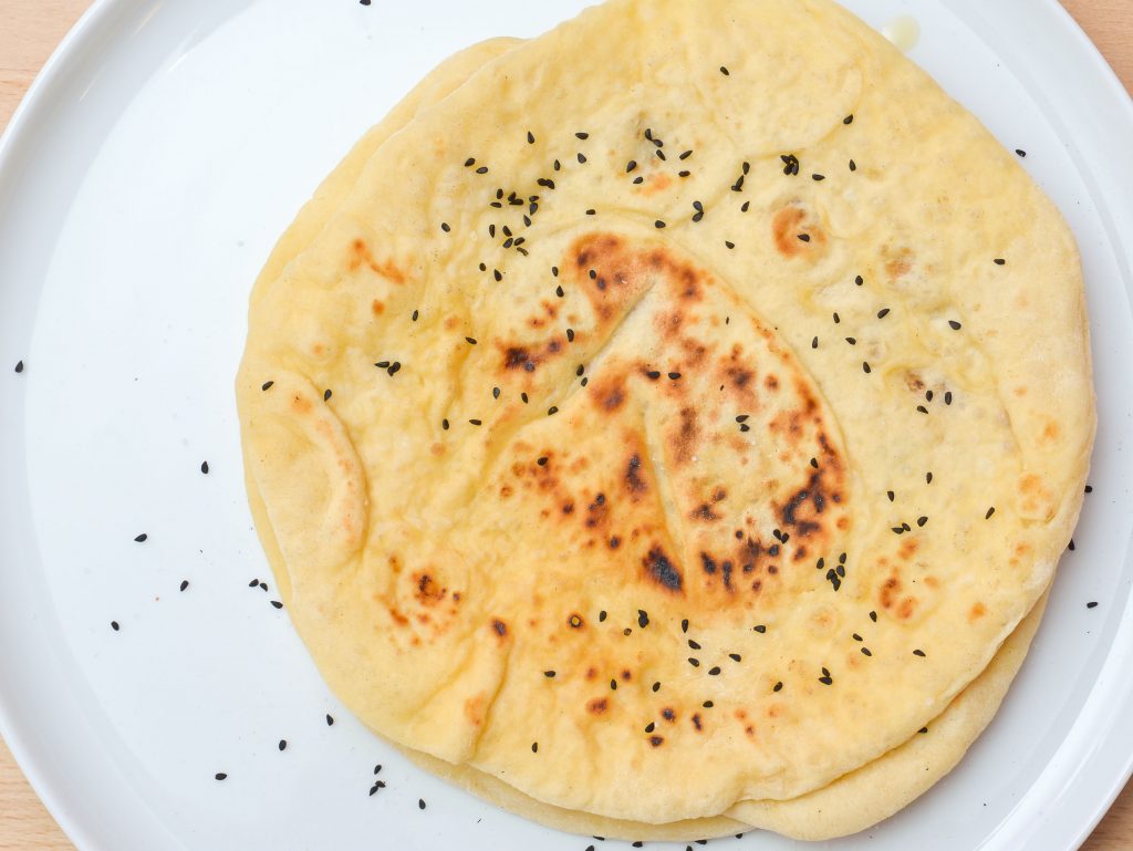Naan (Indisches Fladenbrot) - mampfness