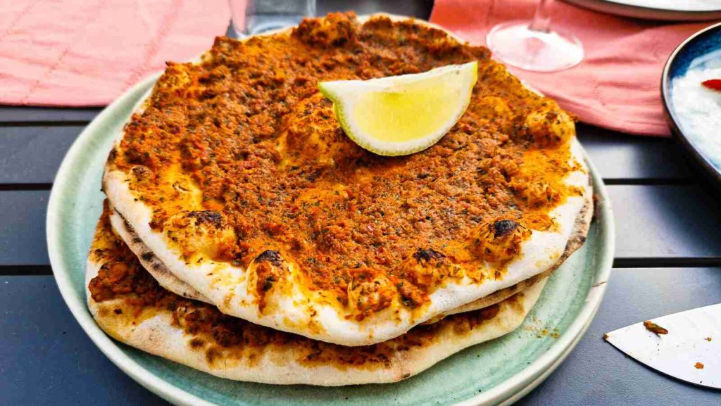 Lahmacun aus dem Pizzaofen - mampfness
